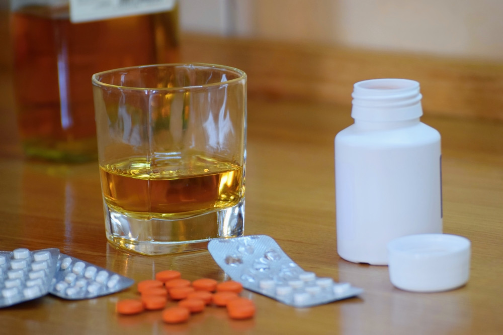 Naproxen and Alcohol: The Dangers and Side Effects | PCP - The Perry ...
